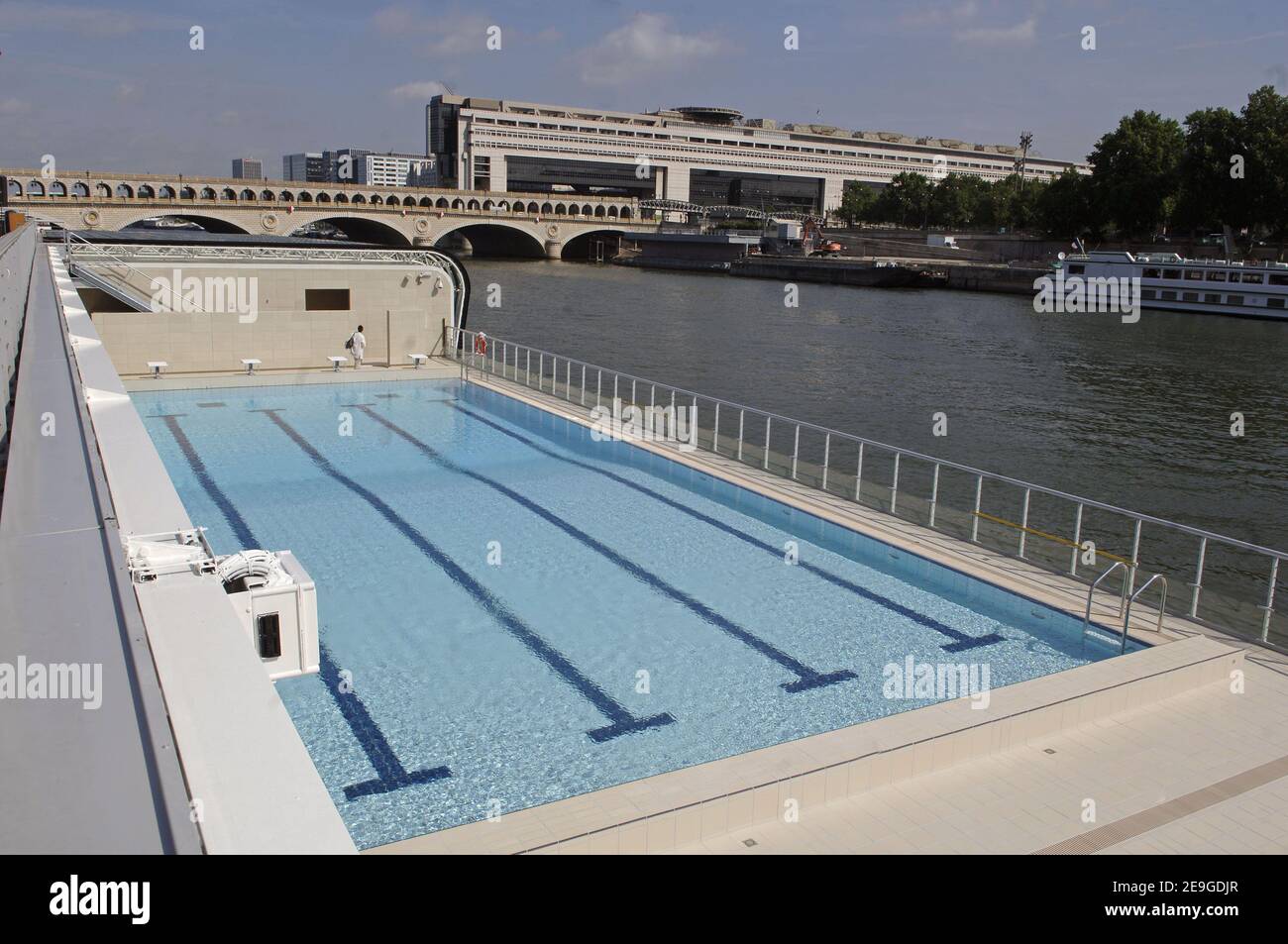 Opening of the new swimming pool floating on the Seine, in the 13th ...