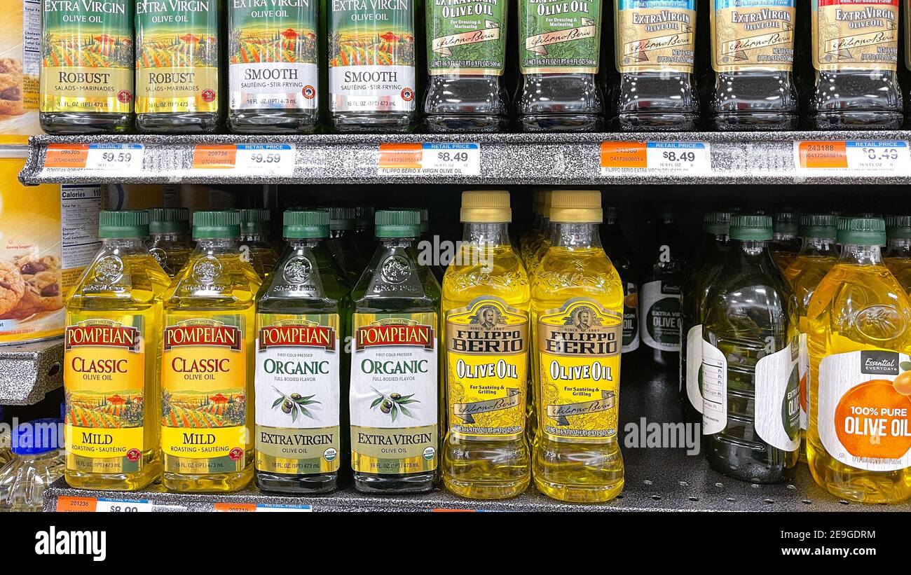 Orlando, FL USA - December 27, 2020: The Olive Oil aisle of a Bravo ...