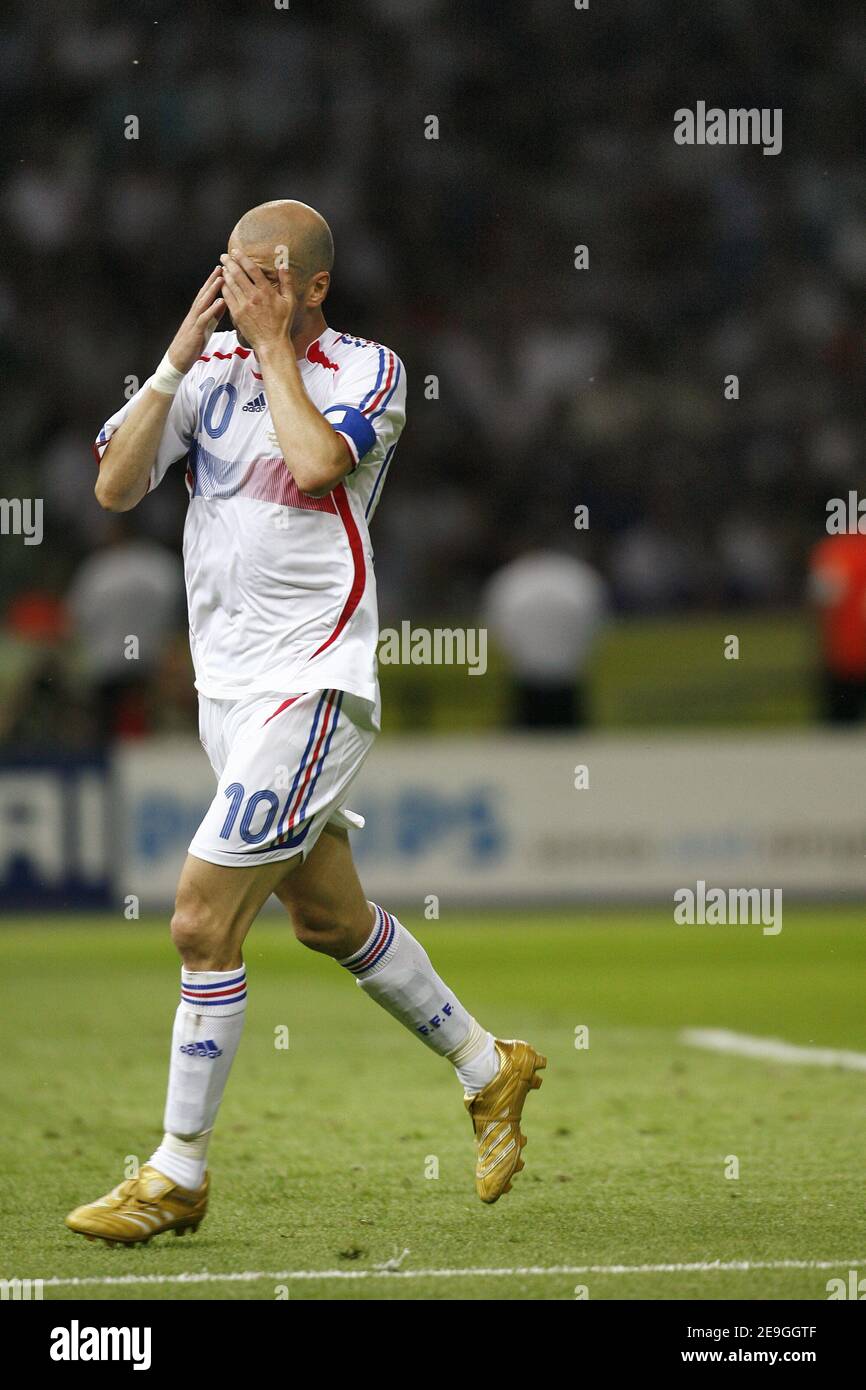 Zinedine zidane world cup final berlin hi-res stock photography and ...
