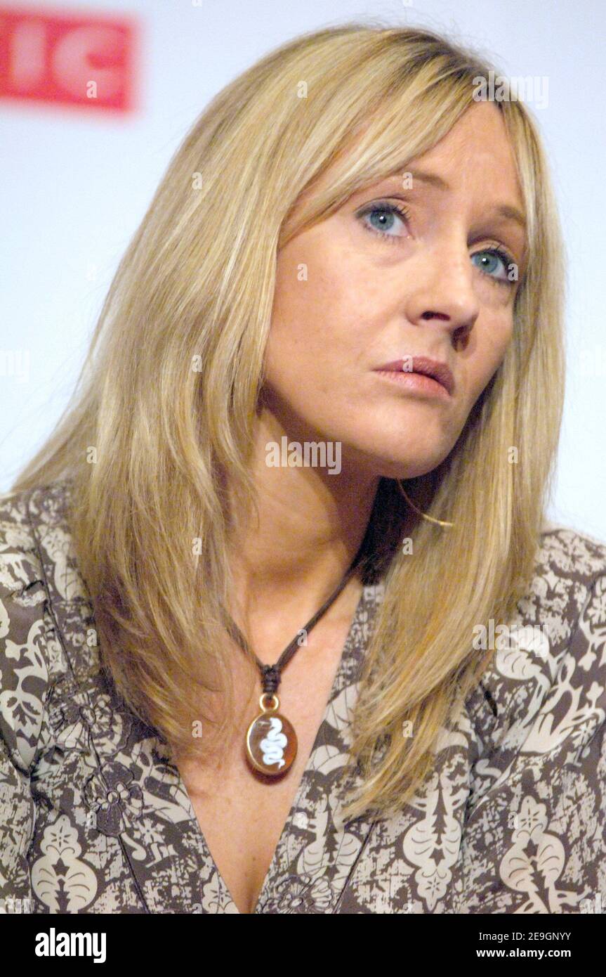 Joanne kathleen rowling hi-res stock photography and images - Alamy