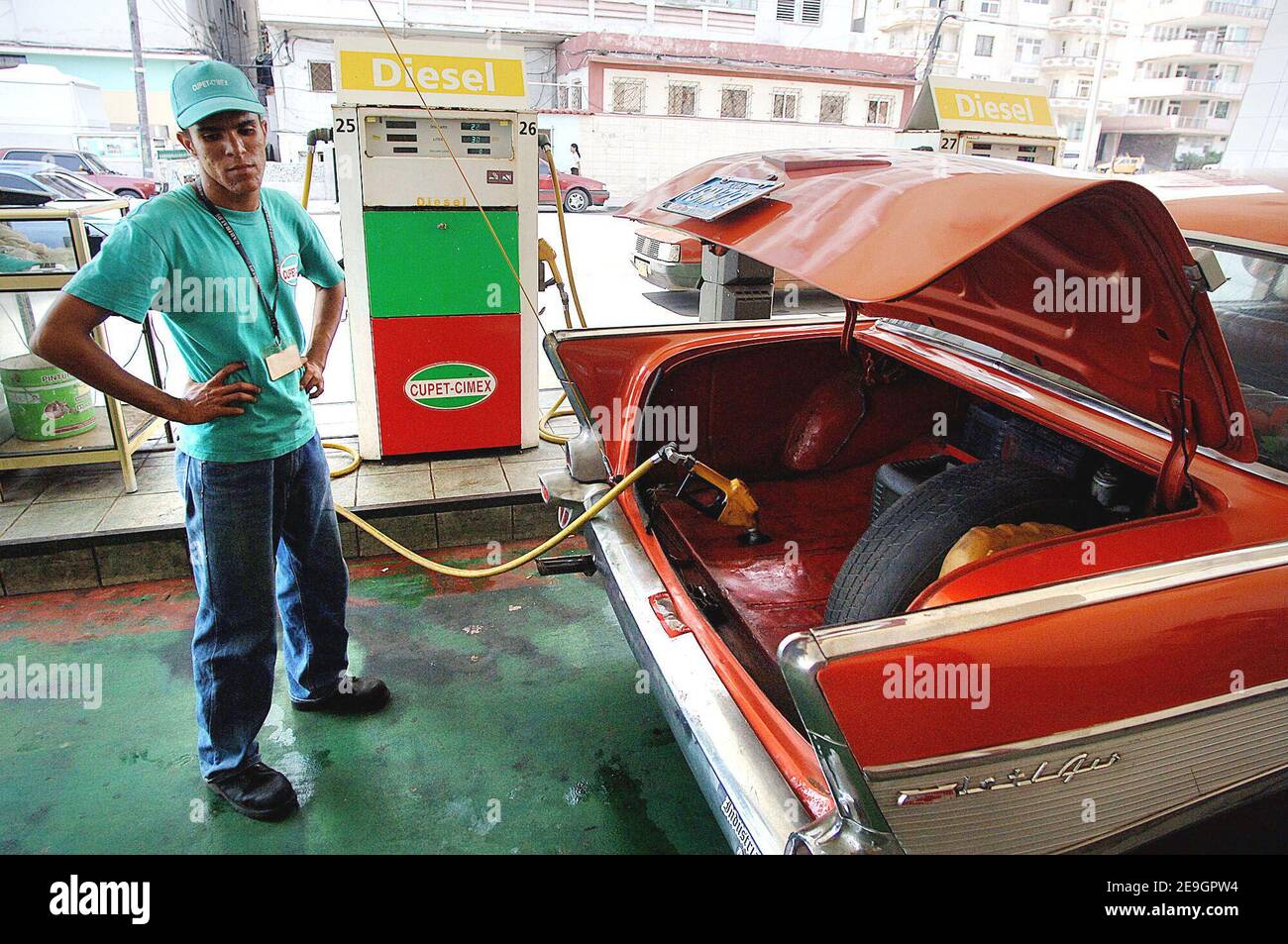 Havana Gas Station High Resolution Stock Photography and Images - Alamy