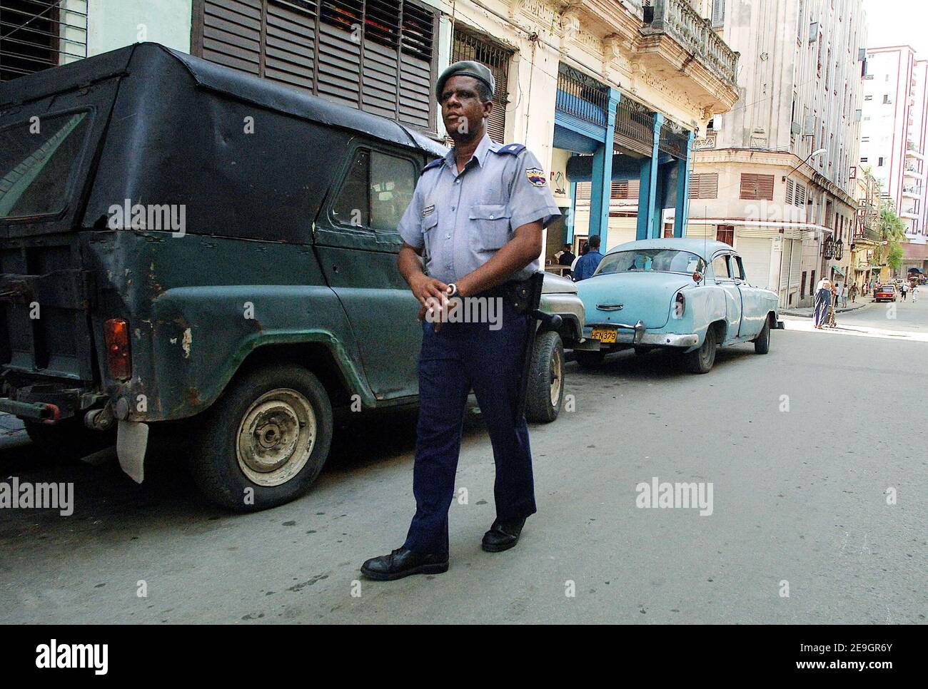 Cuban policeman hi-res stock photography and images - Alamy