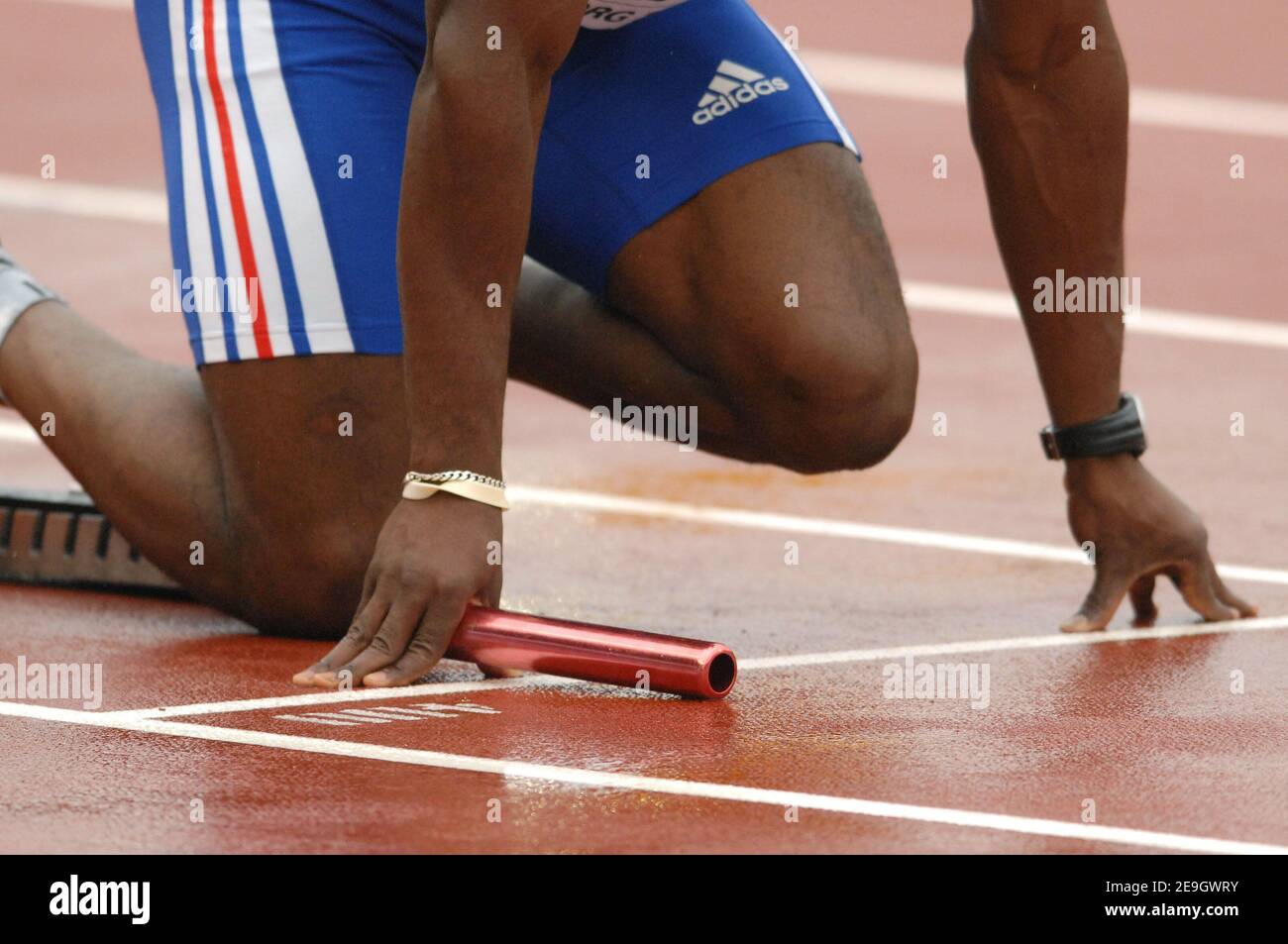 4x100 relais hi-res stock photography and images - Alamy