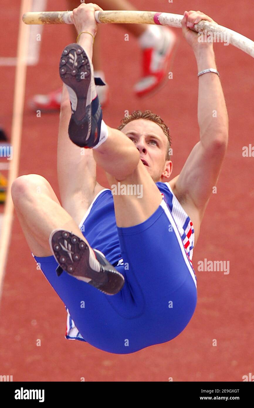 France's Loic Martinot competes on men's pole vault qualification ...