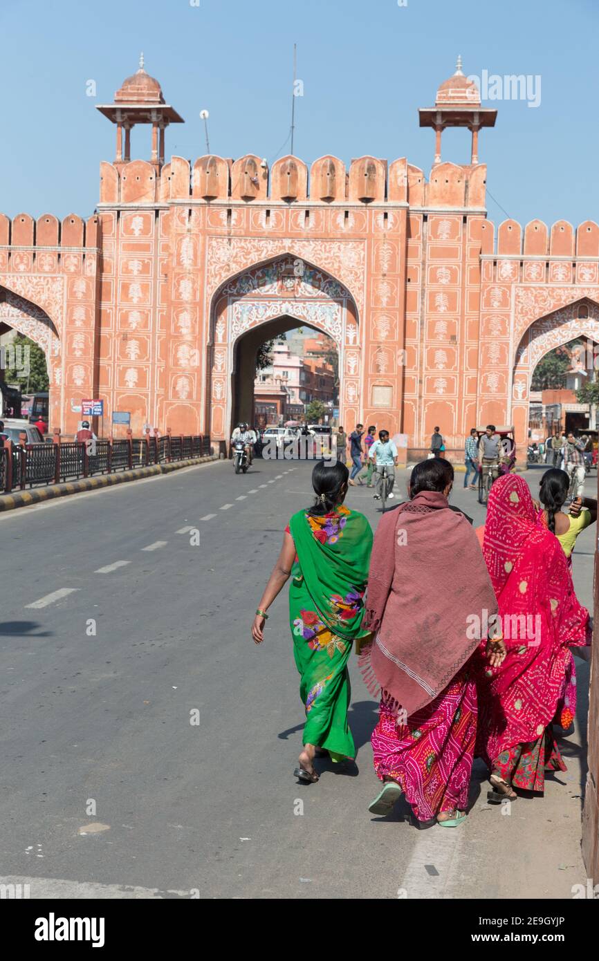 India Jaipur Women in Traditional Saris Walk Towards Ajmeri Gate Stock ...