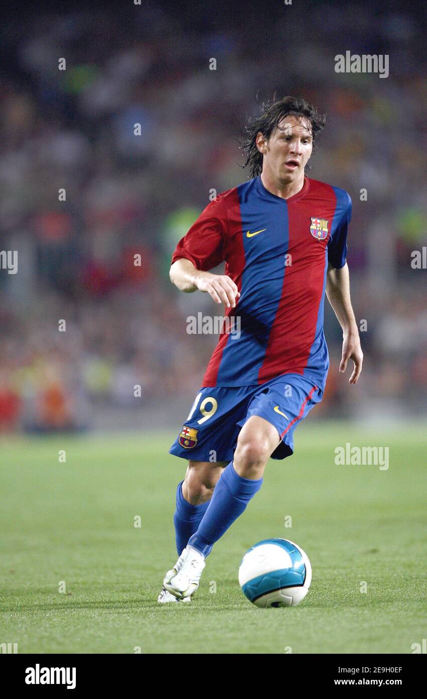 Barcelonas lionel messi en action hi-res stock photography and images ...