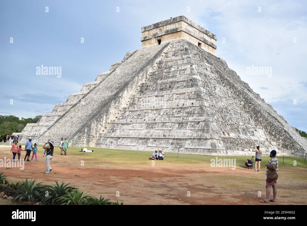 The pyramid of Kukulkan, the main Maya pyramid in Chichen Itza, Yucatan ...