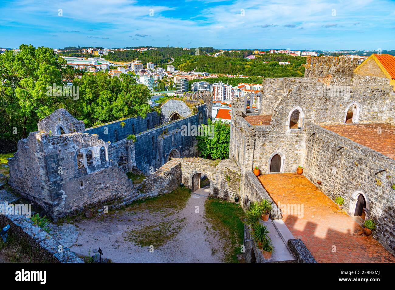 Castelo de leiria hi-res stock photography and images - Alamy