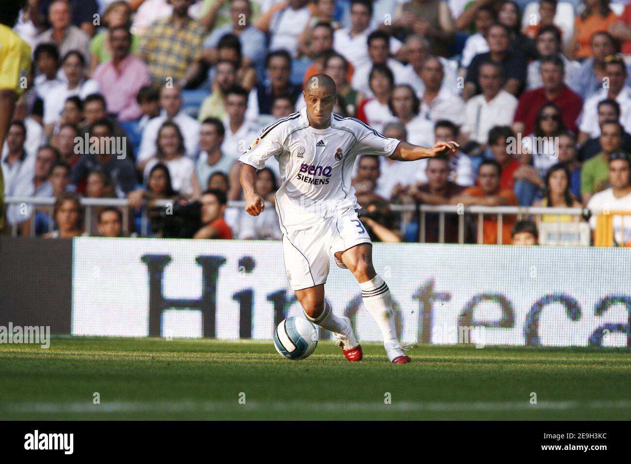 Roberto carlos real madrid hi-res stock photography and images - Alamy