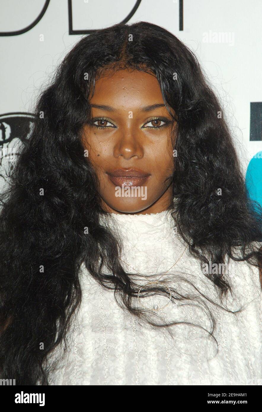 Victoria's Secret Model Jessica White attends the Fall 2006 Issue ...