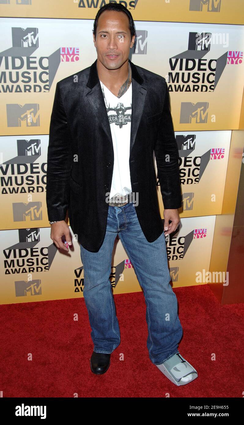 The Rock arrives at the 2006 MTV Video Music Awards held at the Radio ...