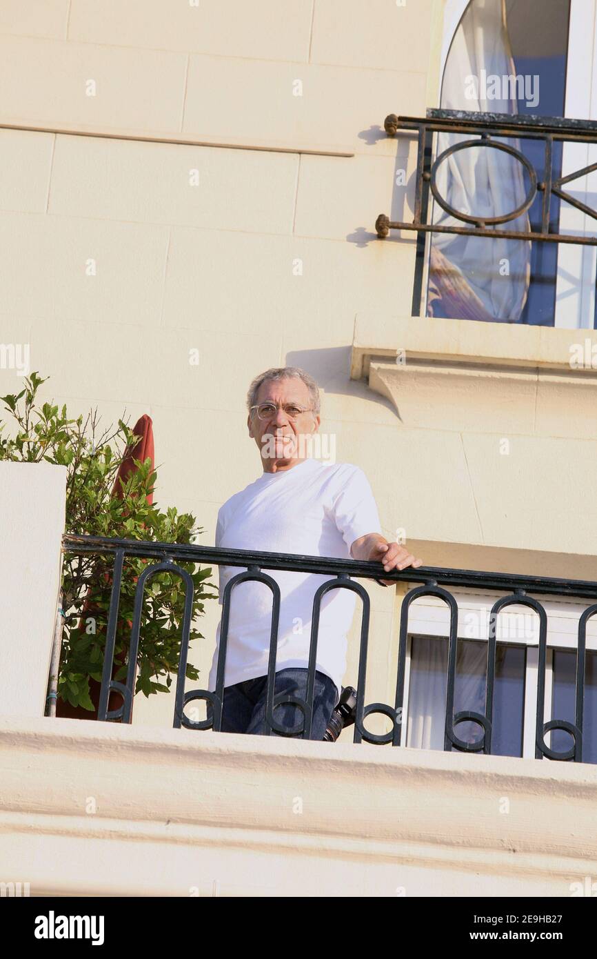 US Director and actor Sydney Pollack pictured at 'Royal Hotel' during ...