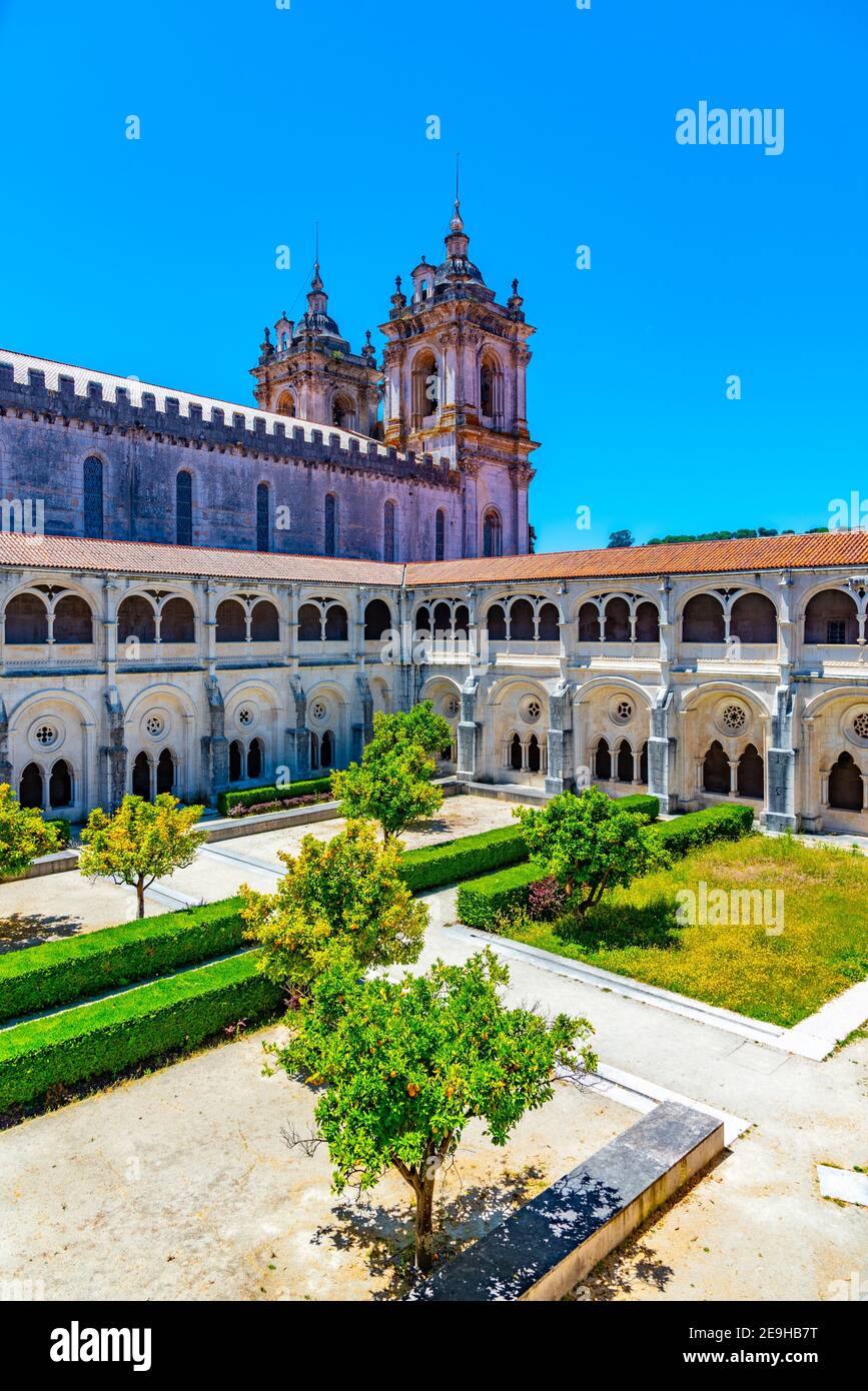 Alcobaca monastery fountain architecture hi-res stock photography and ...