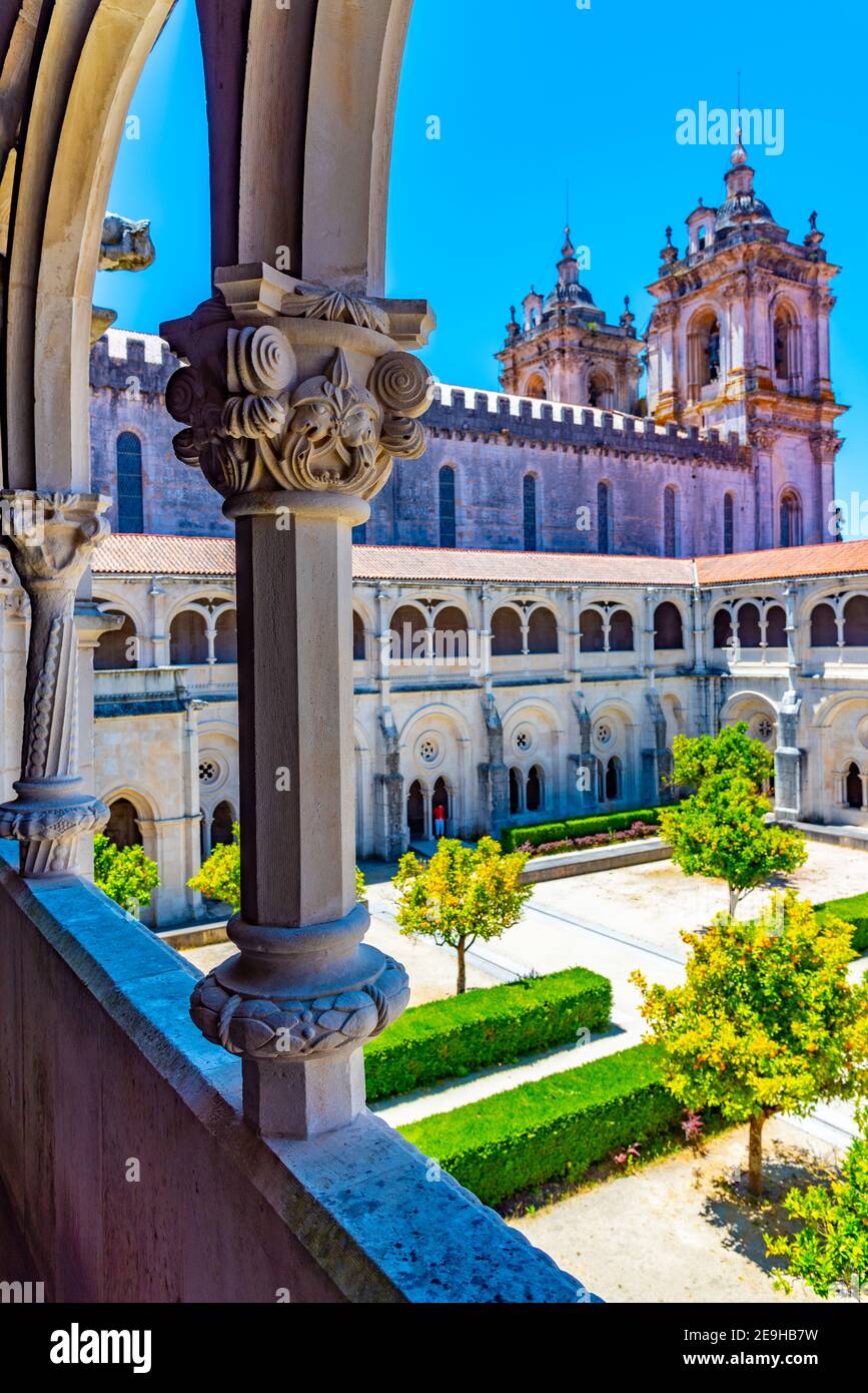 Alcobaca monastery fountain architecture hi-res stock photography and ...