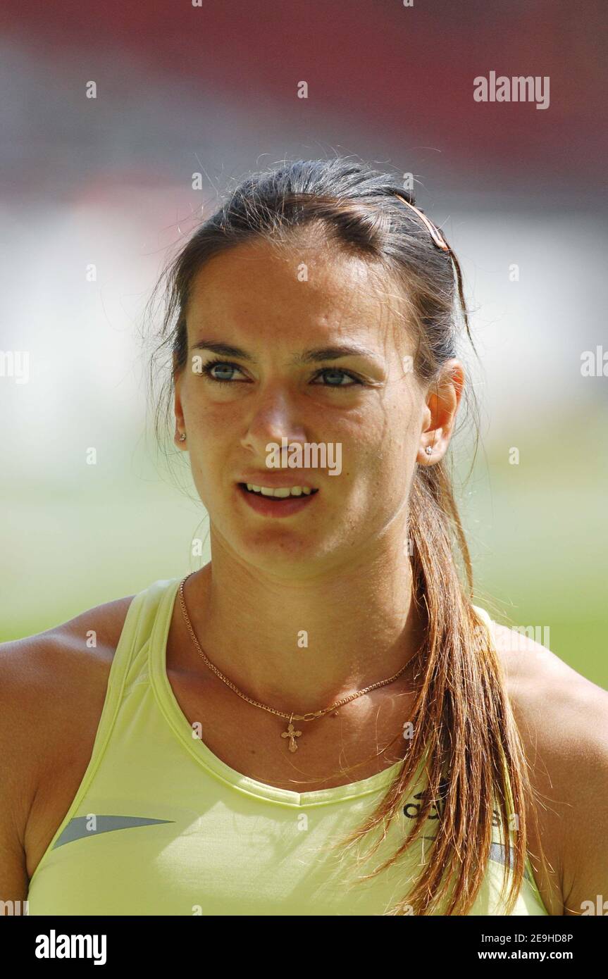 Yelena isinbaeva hi-res stock photography and images - Alamy