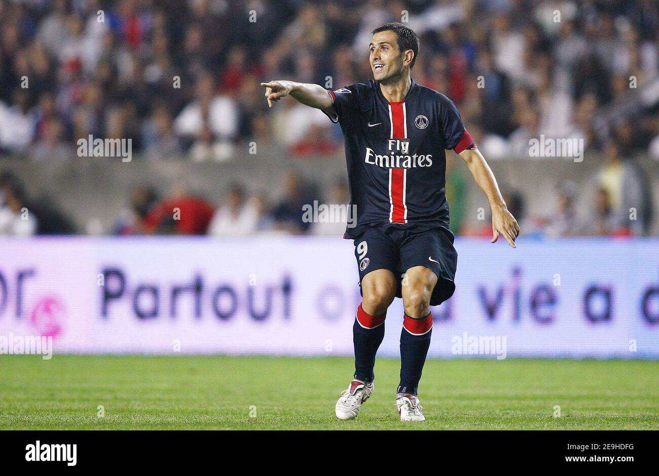 Pedro pauleta paris saint germain hi-res stock photography and images ...