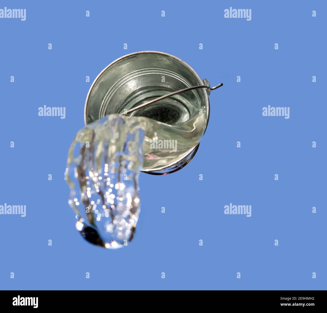 Water drop buckets hi-res stock photography and images - Alamy