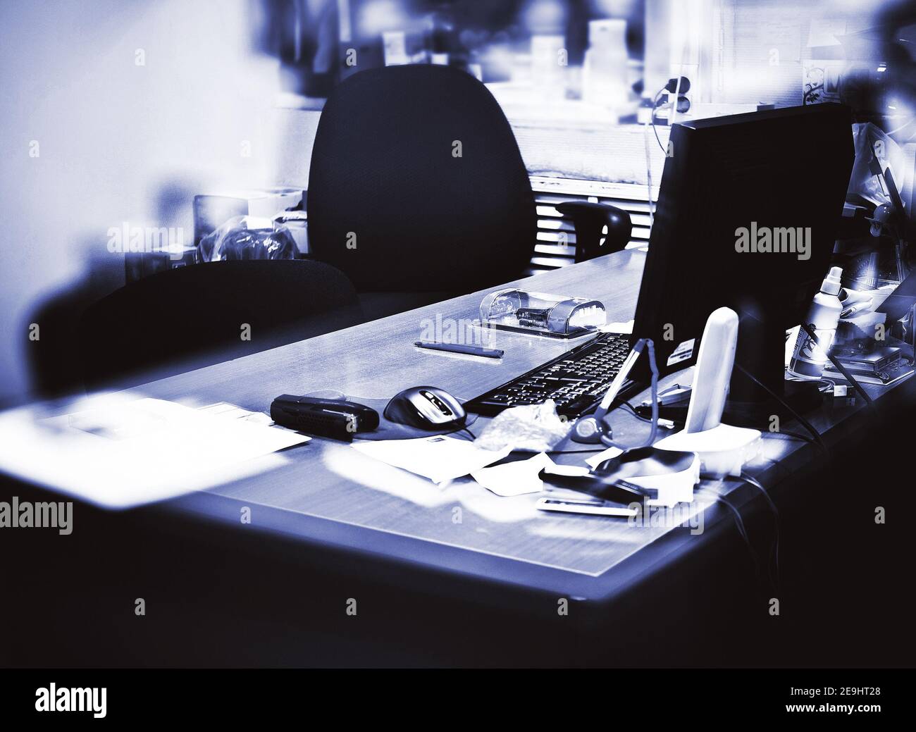 Vacant office desk hi-res stock photography and images - Alamy