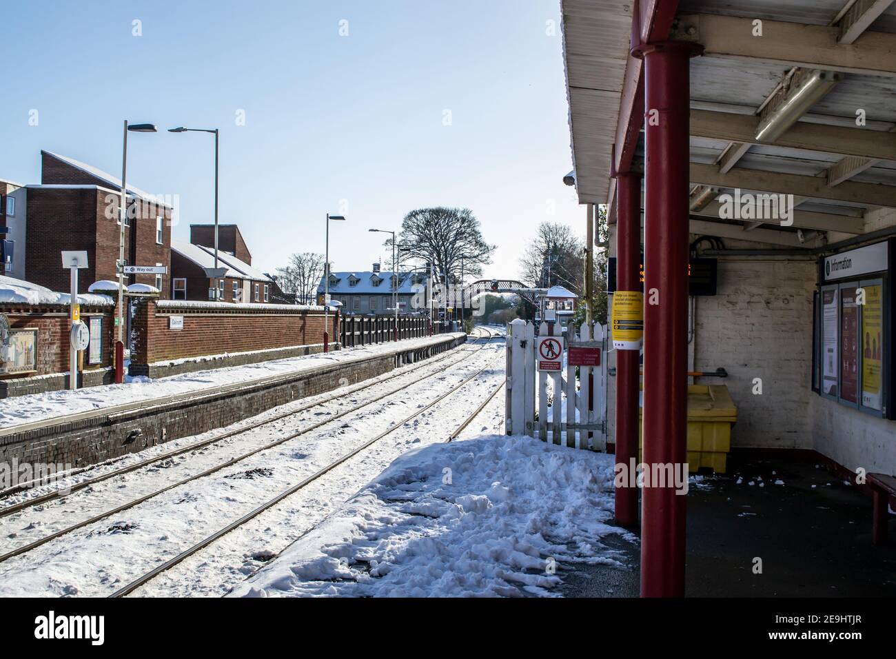 OAKHAM, RUTLAND, ENGLAND- 25 JANUARY 2021: Oakham train station ...