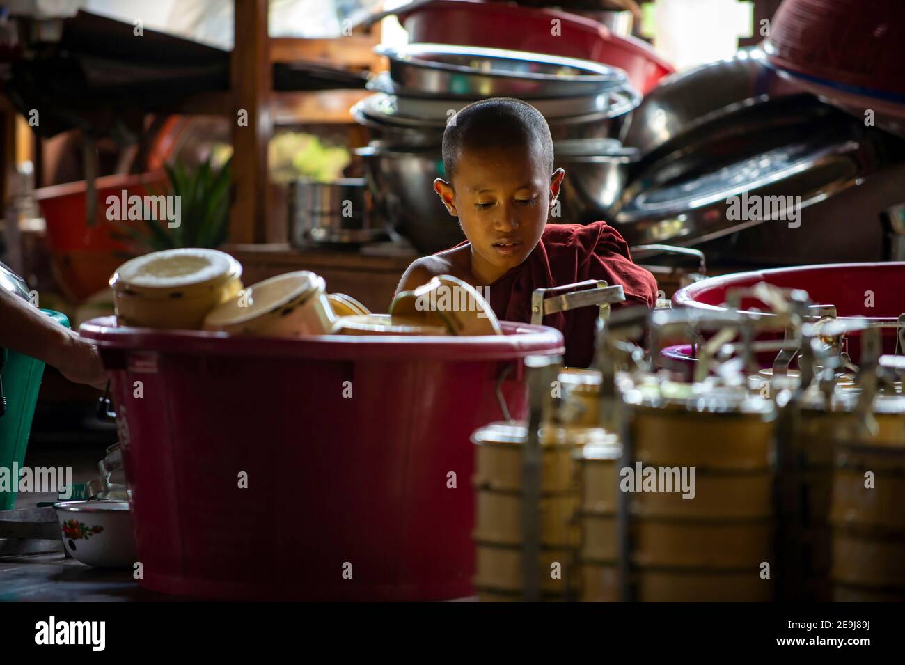 Monk cleaning temple hi-res stock photography and images - Alamy