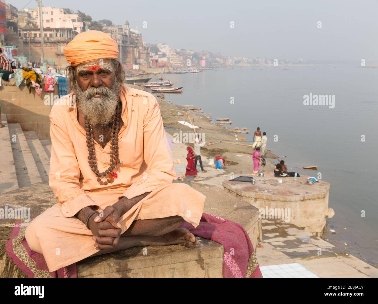 Sadhu seated hi-res stock photography and images - Alamy