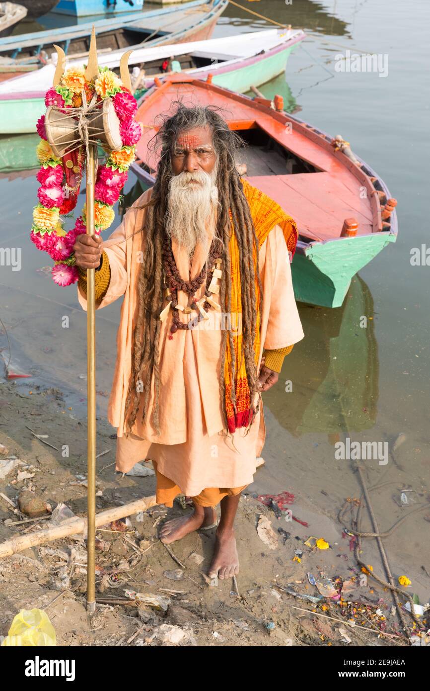 Portrait of a Holy Man or Yogi, also know as Sadhu Stock Photo - Alamy
