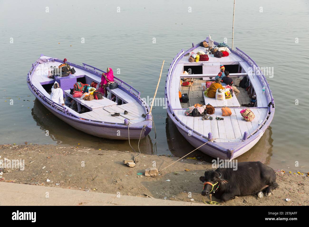 Indian boat drivers hi-res stock photography and images - Alamy