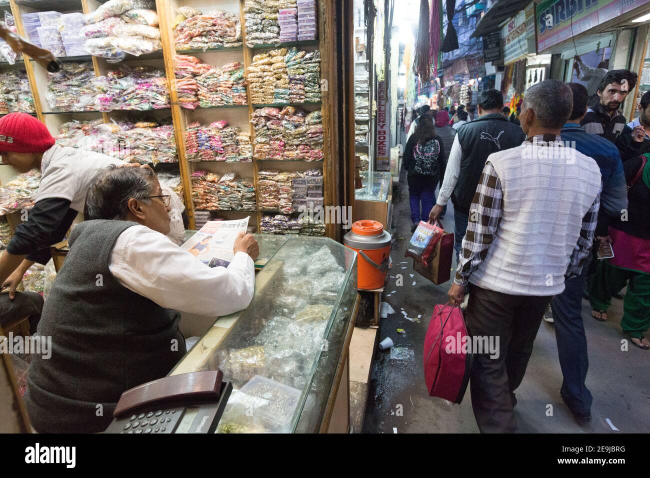 Kinari Bazaar Sari and trimming shop in Kinari Bazaar Stock Photo - Alamy