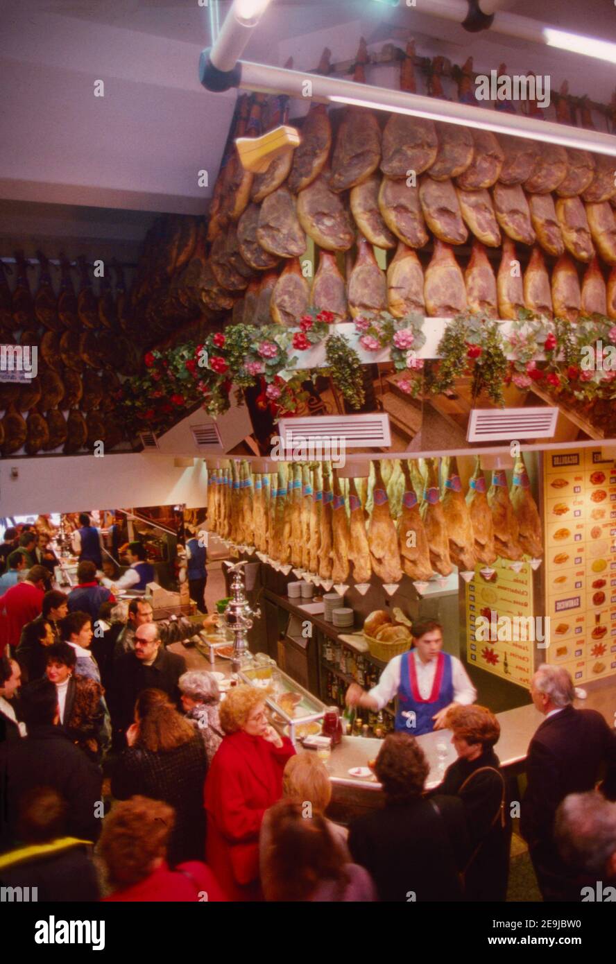 Museo Del Jamon Madrid High Resolution Stock Photography and Images - Alamy