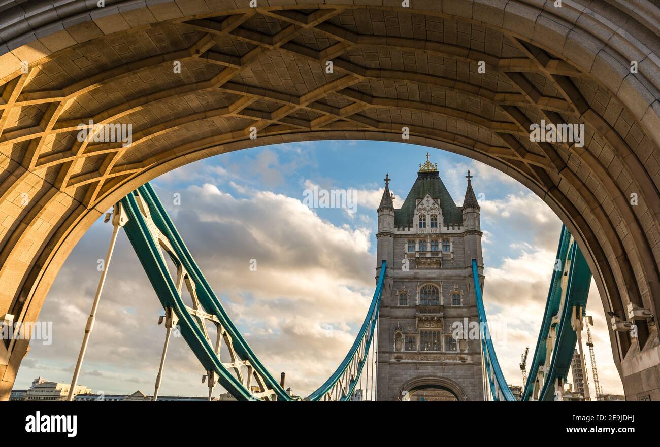 Arch of Tower Bridge over the River Thames in London, England, Great ...