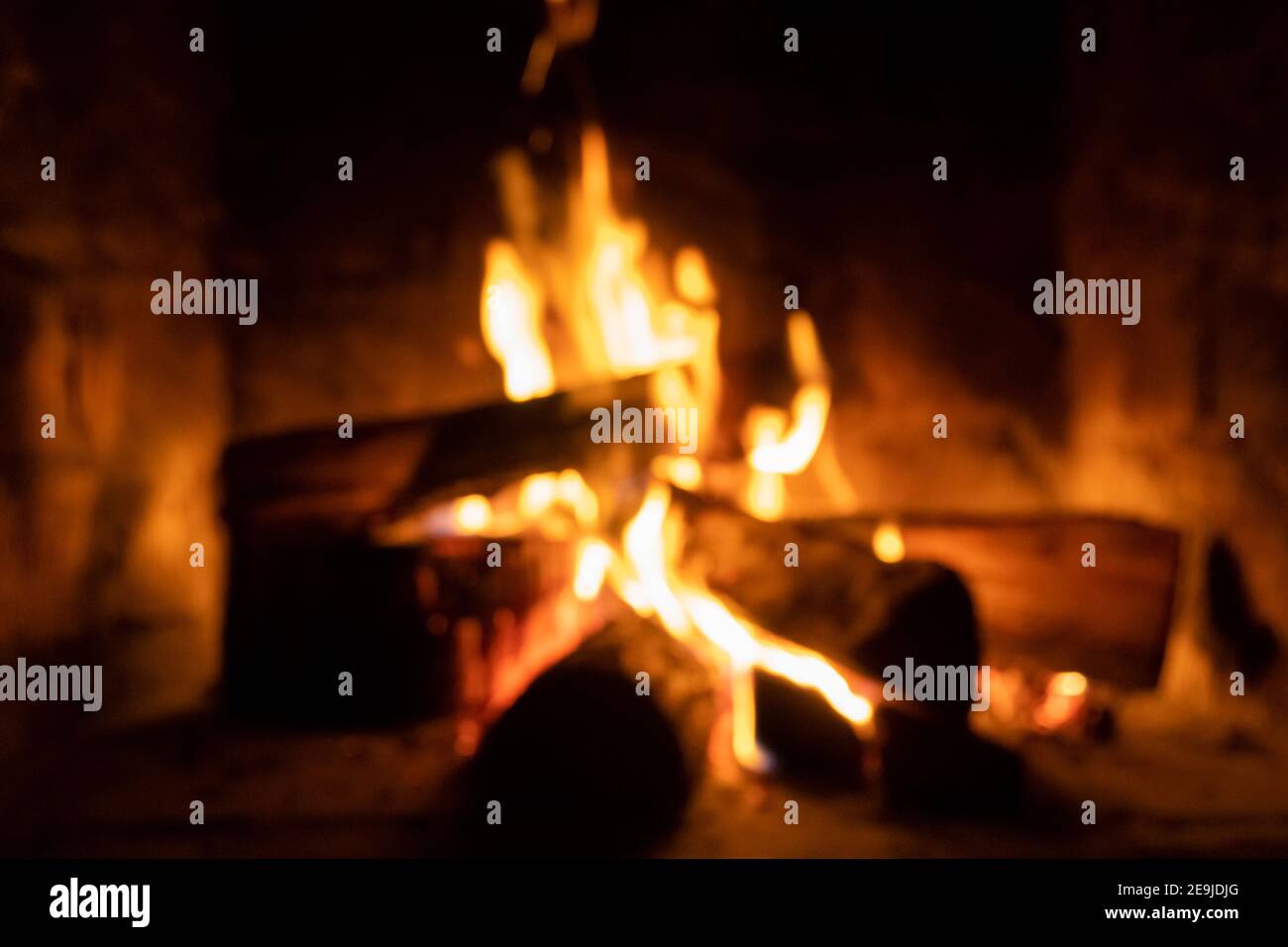 Firewood blaze hi-res stock photography and images - Alamy