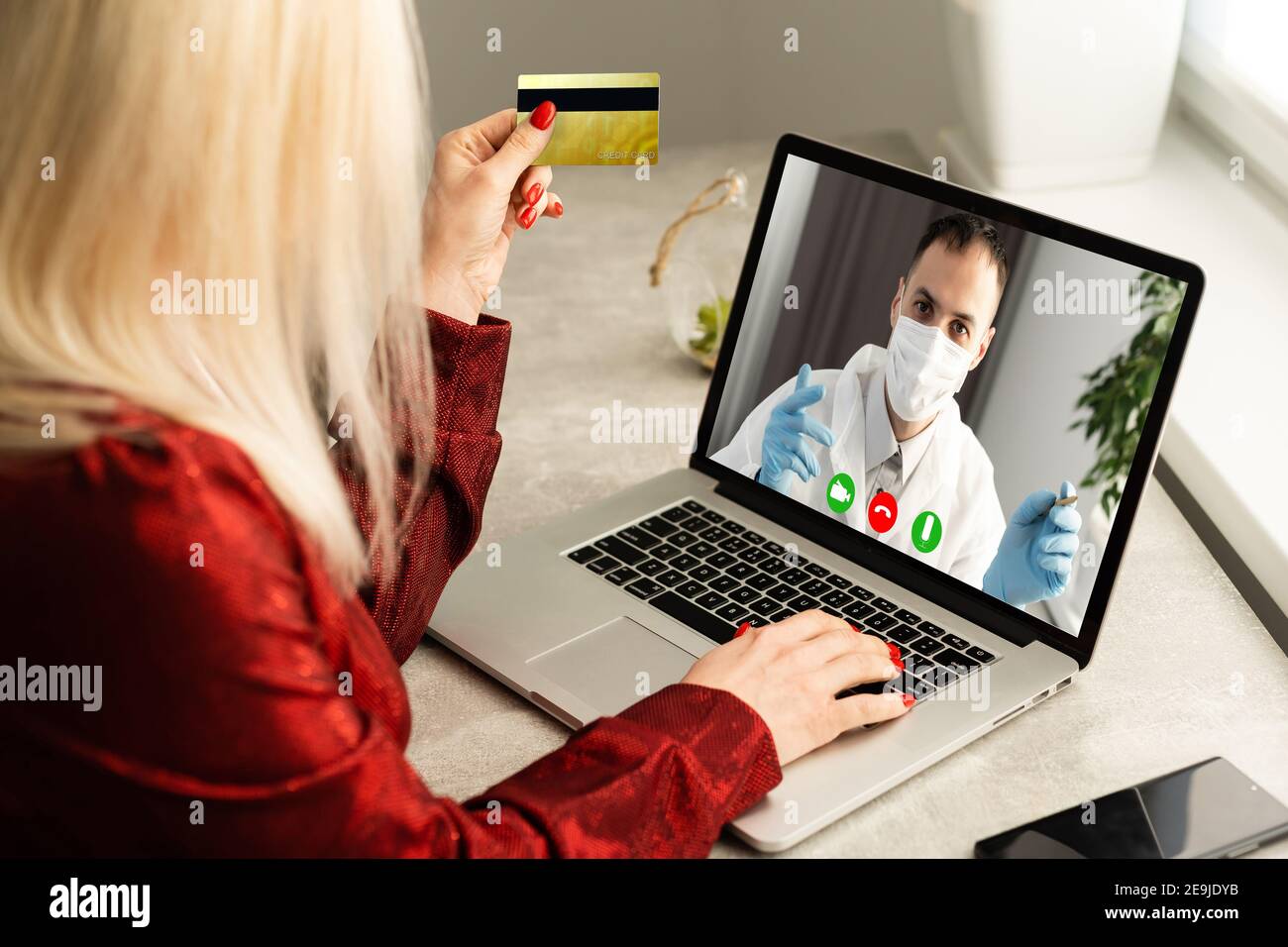 Facetime doctor hi-res stock photography and images - Alamy