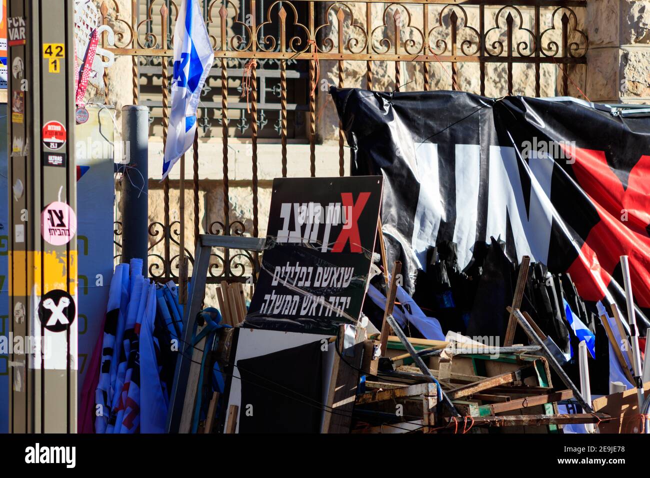 Corruption protest signs hi-res stock photography and images - Alamy