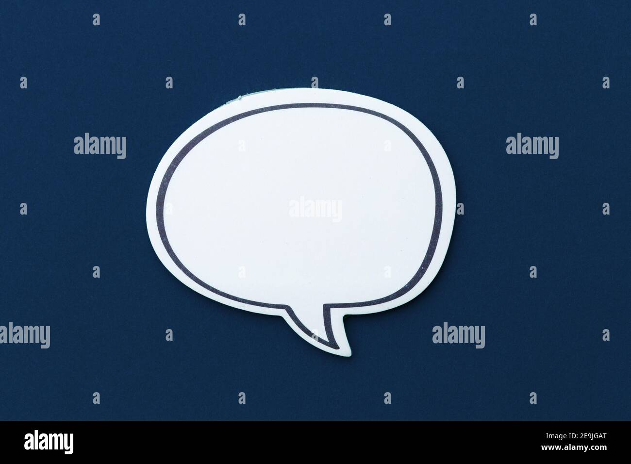 Social Media Chat Concept. Blank empty chat bubble for text Stock Photo ...