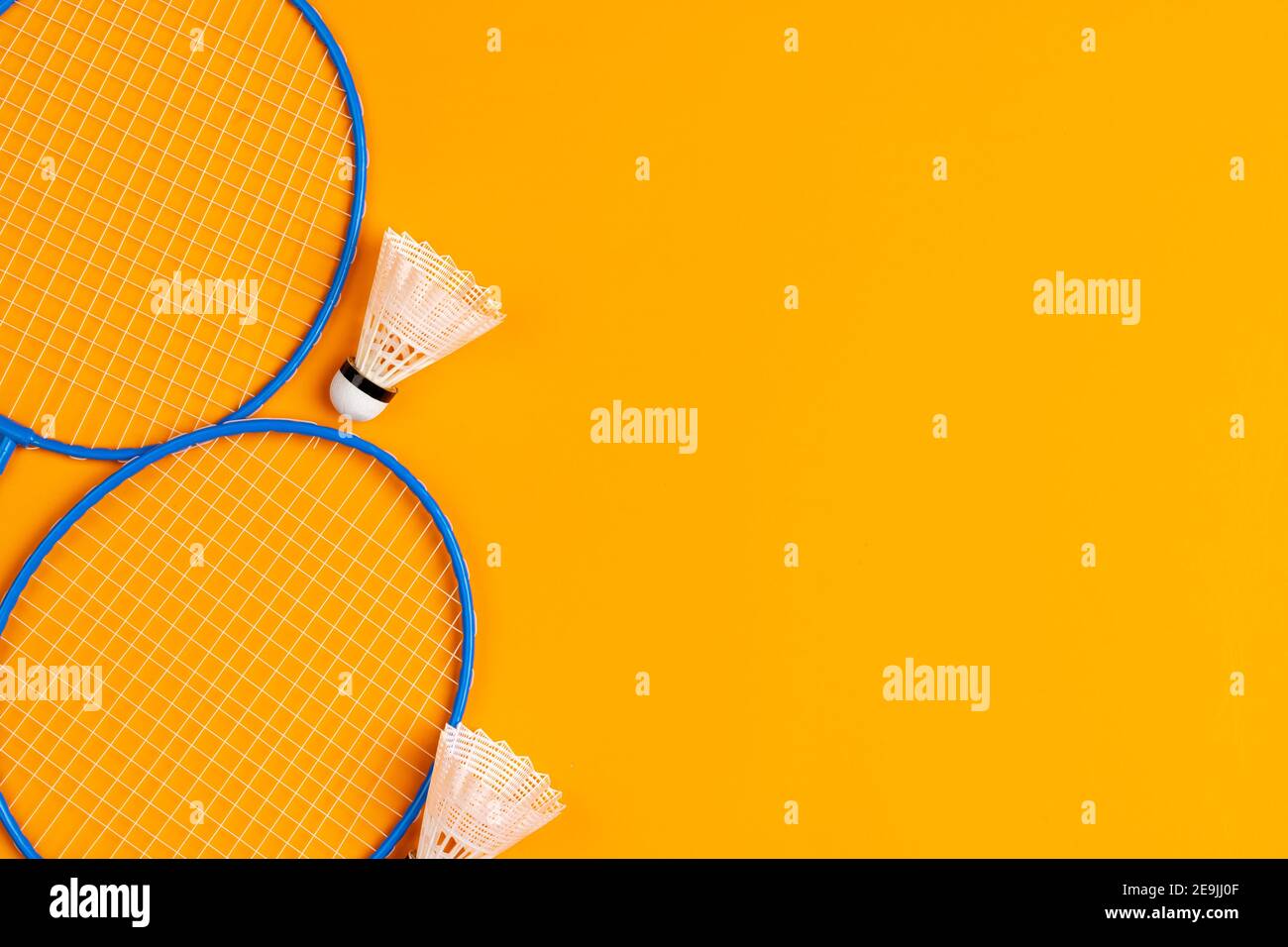 Badminton equipment. Rackets and shuttlecock, top view Stock Photo - Alamy