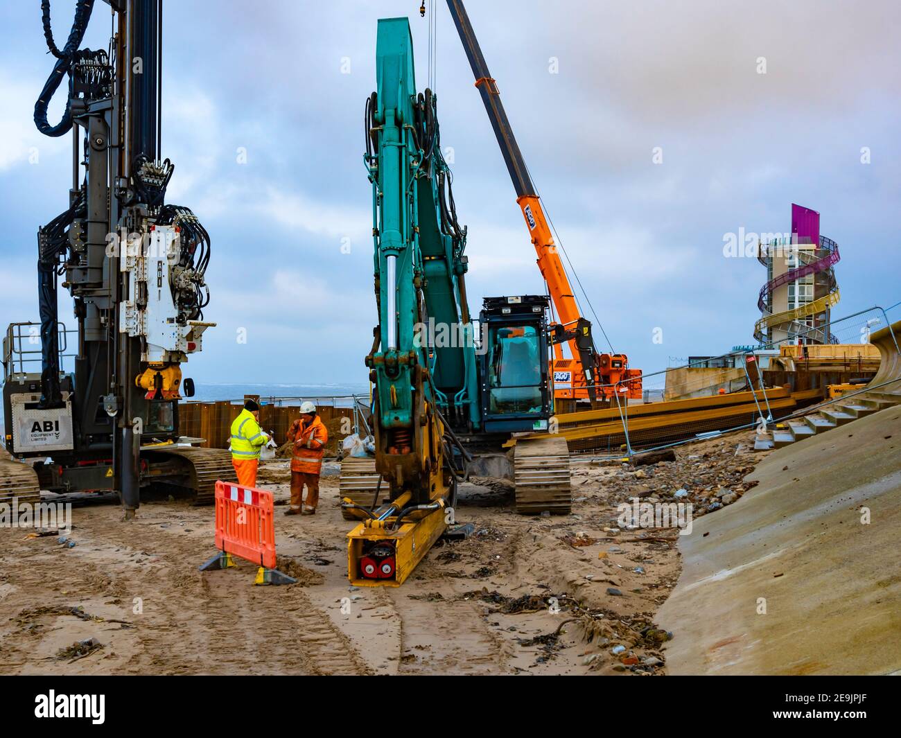 Piling machine hi-res stock photography and images - Alamy