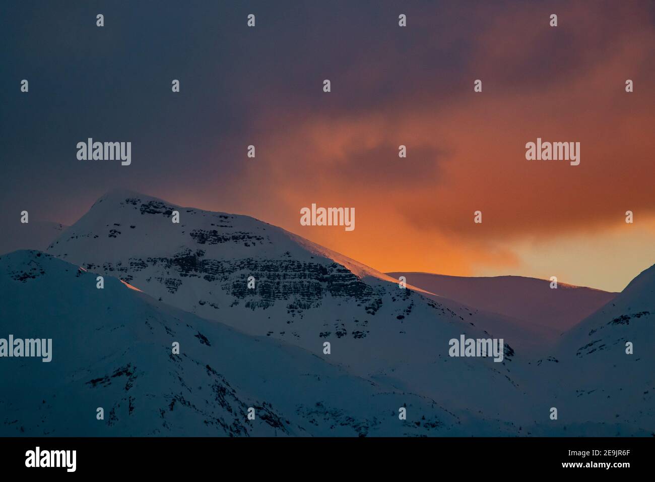 Beautiful orange sunset scenery hi-res stock photography and images - Alamy