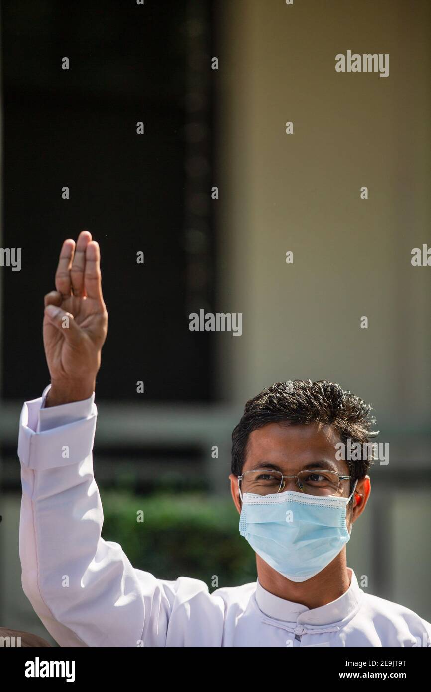 Yangon, Burma. 05th Feb, 2021. University teacher wearing a face mask ...