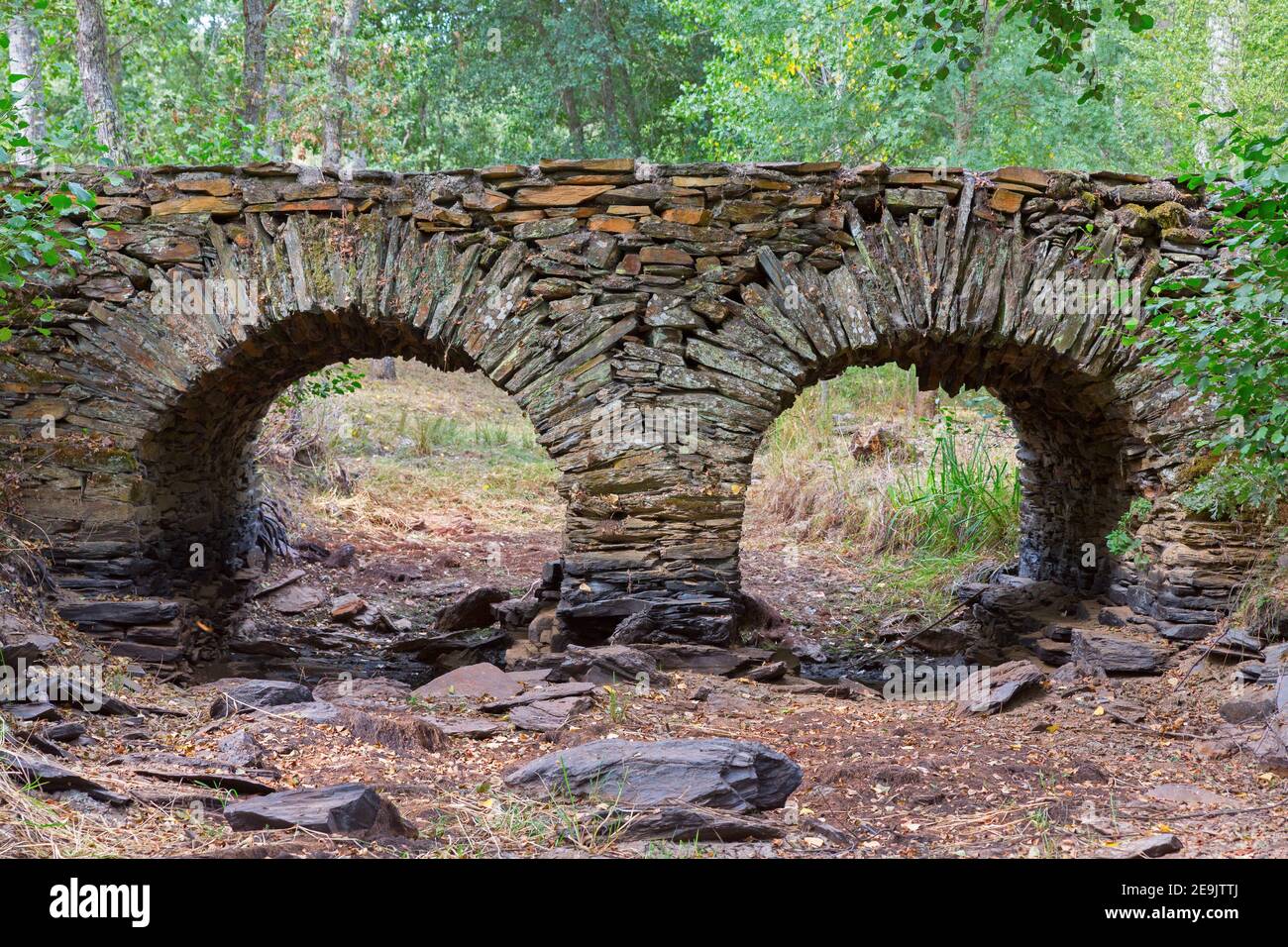 Slate bridge hi-res stock photography and images - Alamy