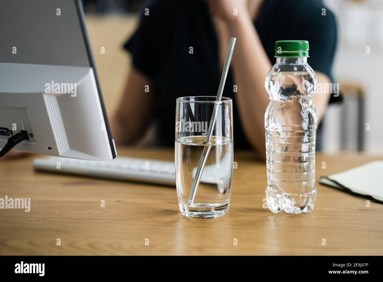 Woman boss office desk hi-res stock photography and images - Alamy