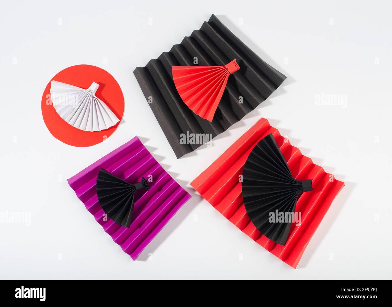 Fold paper hi-res stock photography and images - Alamy