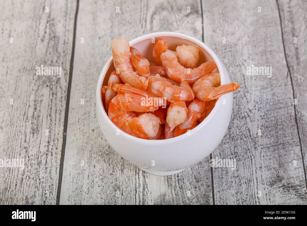 Prawn cocktail glass bowl lemon hi-res stock photography and images - Alamy