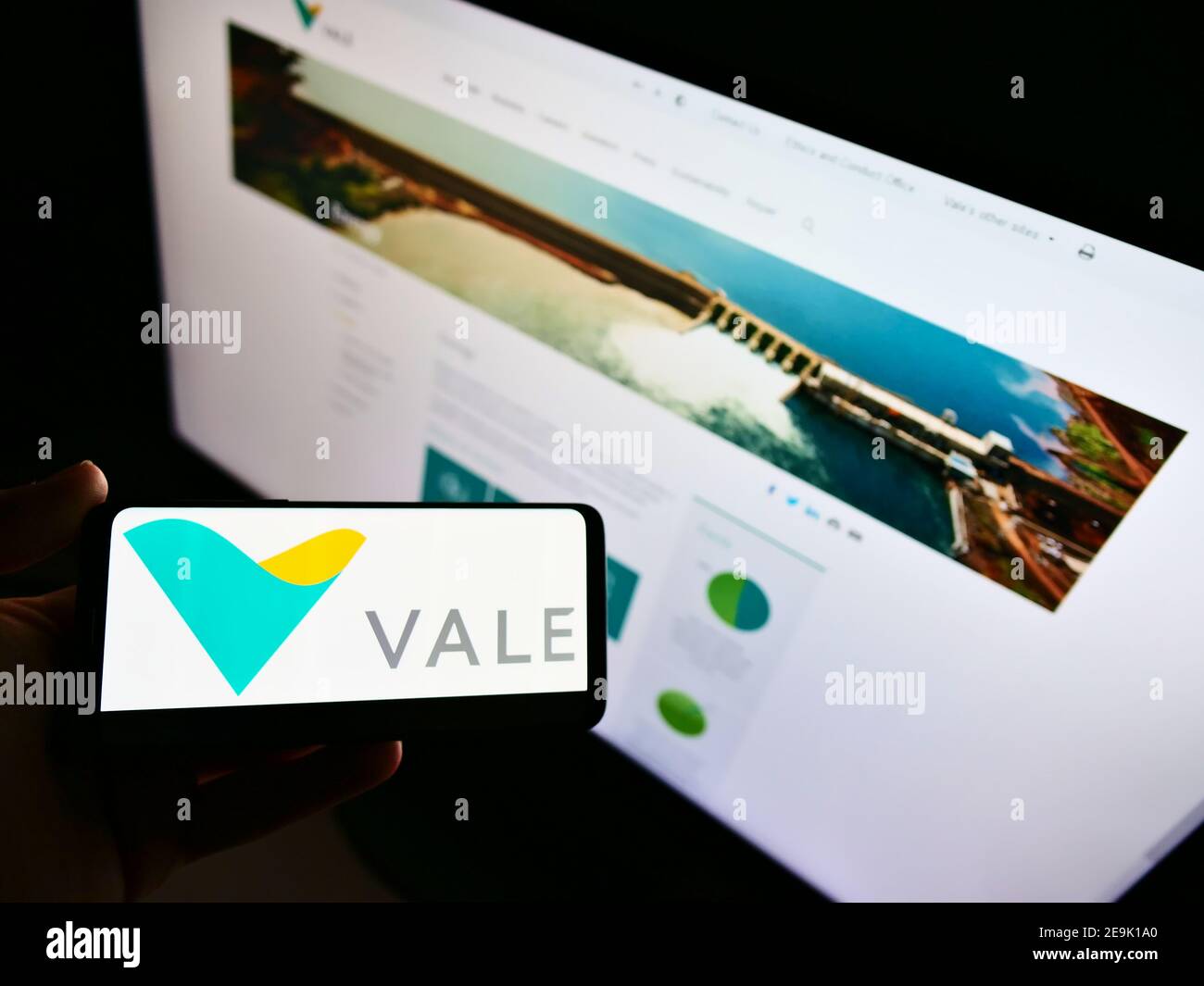 Vale logo hi-res stock photography and images - Alamy