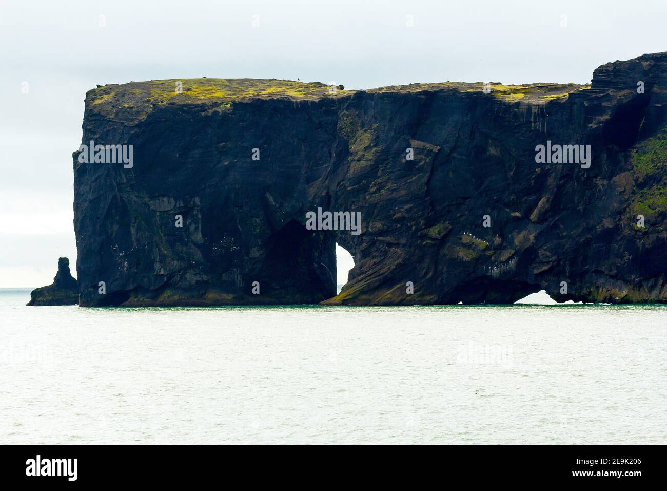 Dyrholaey rock formations hi-res stock photography and images - Alamy