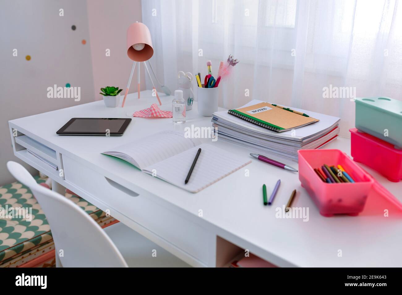 White desk in girl's bedroom Stock Photo - Alamy