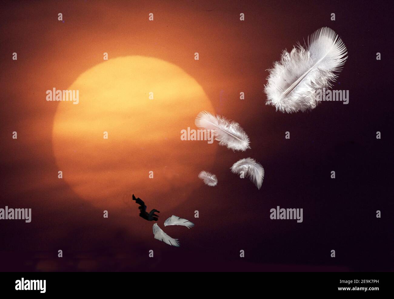 Icarus falling hi-res stock photography and images - Alamy