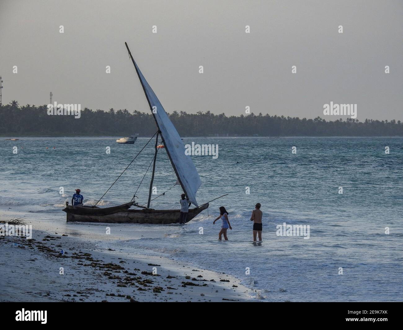 Indian ocean boat dhow hi-res stock photography and images - Alamy