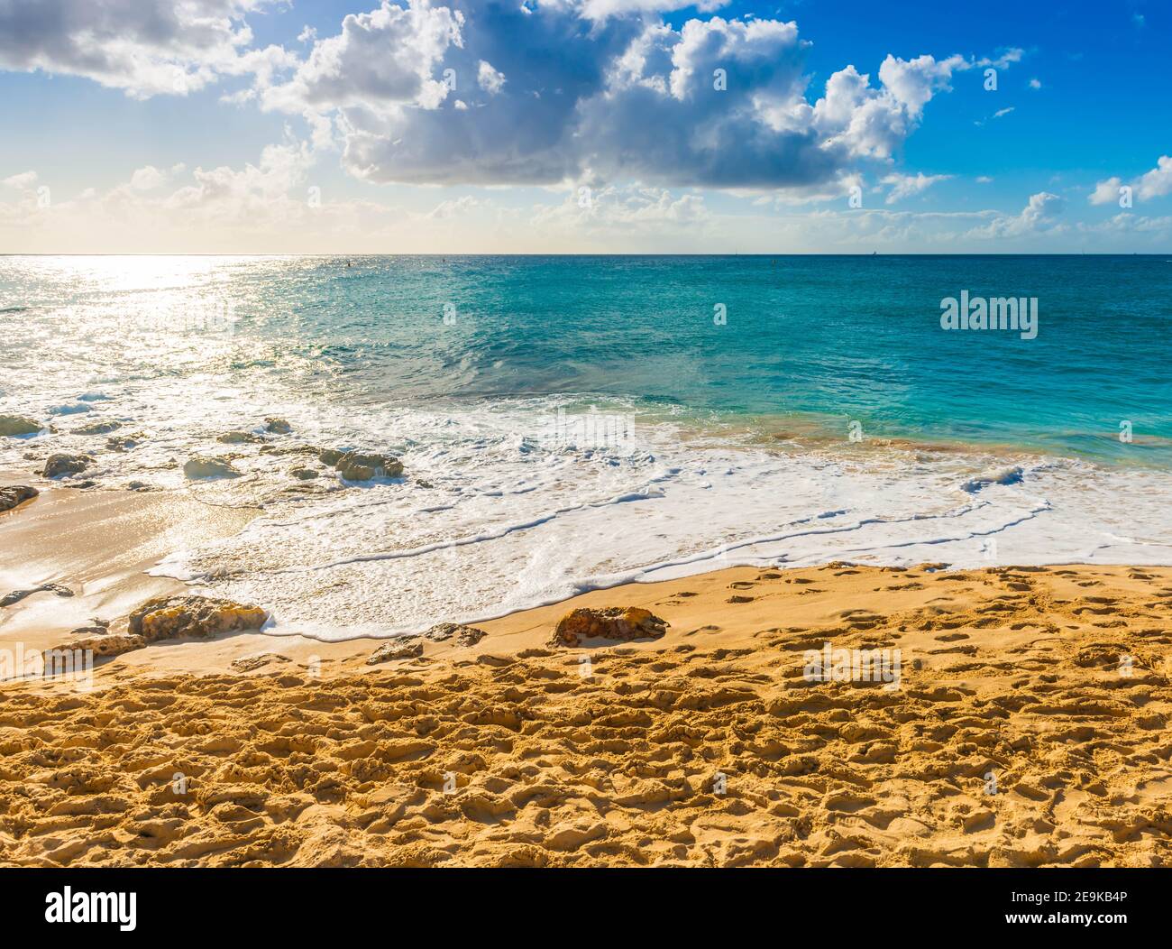 Sunset beach maho bay hi-res stock photography and images - Alamy