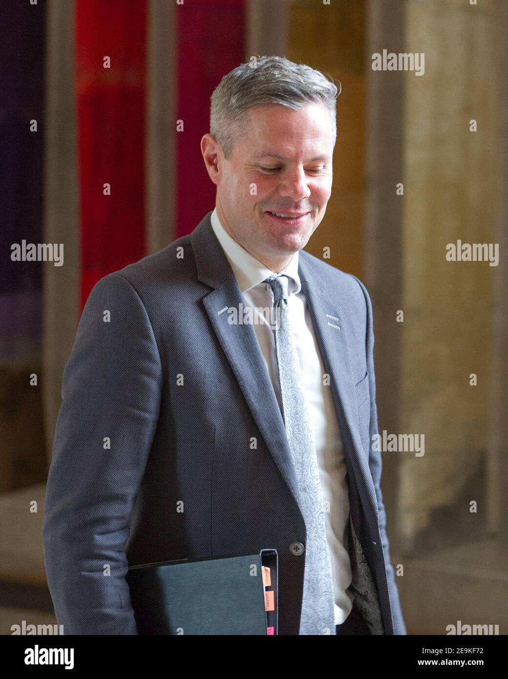 Speaks to constituents 2021 hi-res stock photography and images - Alamy