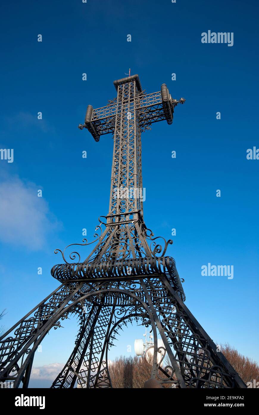 Monte amiata cross hi-res stock photography and images - Alamy